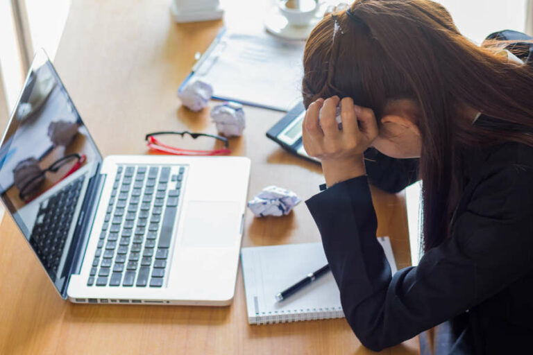 Save Operational Cost with Cloud Migration in Business - TheCodeWork